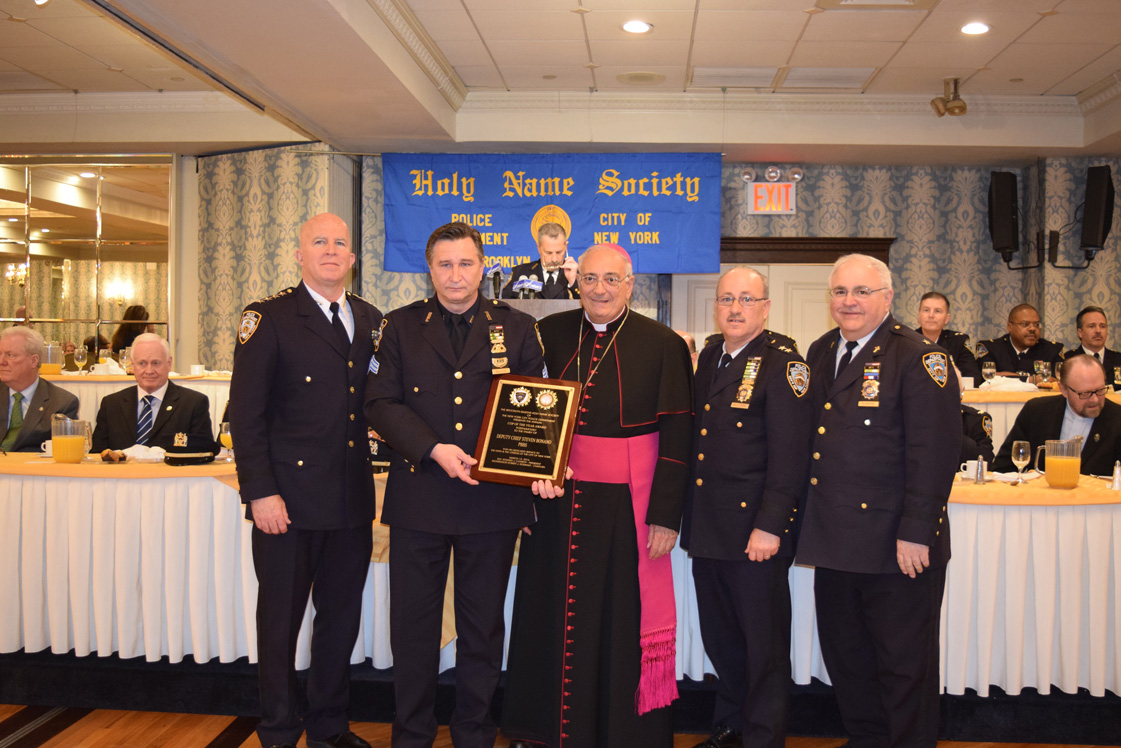 At Communion-Breakfast, Heroic Cops Honored - The Tablet