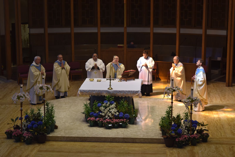 New Catholics Staying Close to the Church - The Tablet