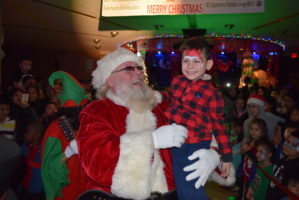 Reaching Out Provides Bright Christmas for Kids - The Tablet