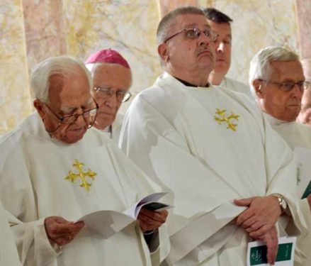 Jubilarian Priests Celebrate Annual Chrism Mass - The Tablet