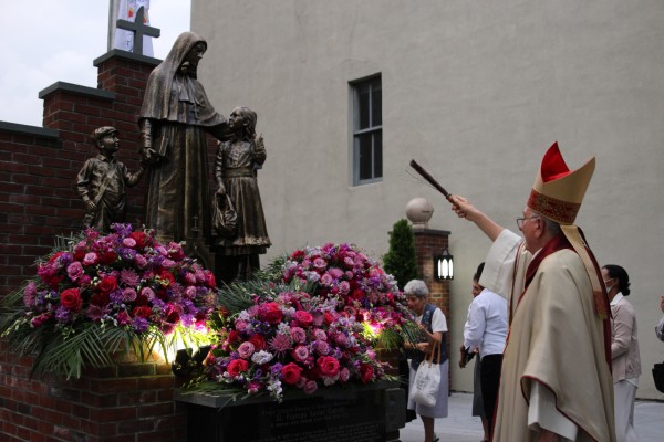 New Mother Cabrini Statue Stands Proud and Tall Outside Brooklyn Parish ...