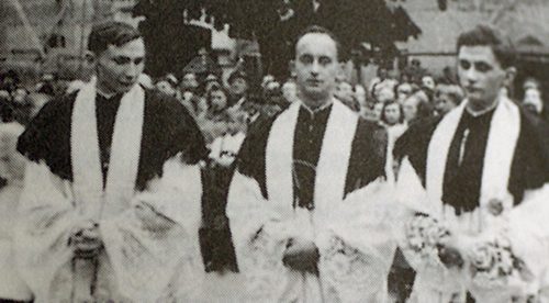 Pope Emeritus Benedict XVI to Mark 70 Years as Priest With Brother’s ...