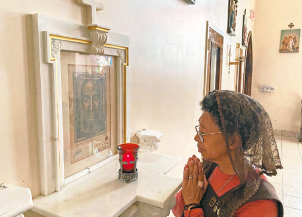 Only In Print: Cloistered Nuns Offer Holy Face Relic for Veneration, Before Move - The Tablet