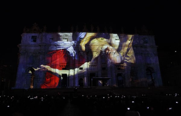 Thousands Attend Premiere of Film on St. Peter's Basilica - The Tablet