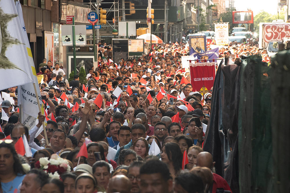 On Pentecost Eve, Nearly Three Thousand People Join NYC Eucharistic ...